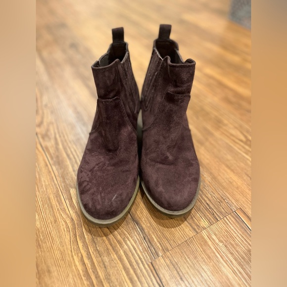 Arizona Jean Company | Shoes | Ecu Brown Arizona Booties Size 85 | Poshmark